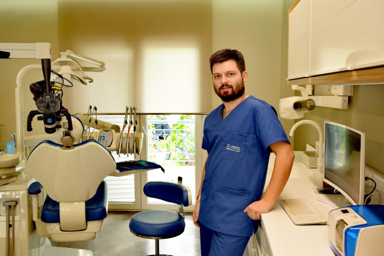 ΒΙΟΓΡΑΦΙΚΟ – endodontic-clinic
